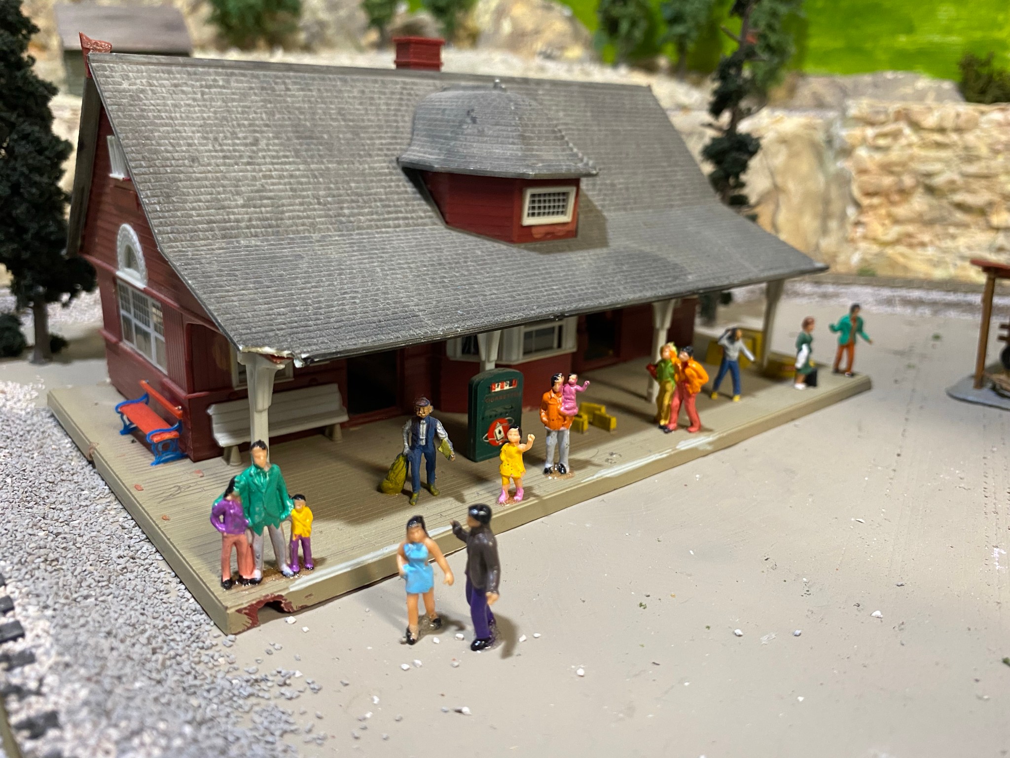 Adding People to the Maple Valley Model Railroad – A Coffee State of Mind